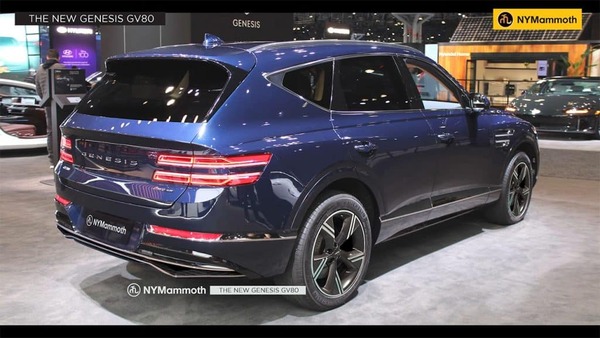"27인치 OLED 진짜 적용됐네" 제네시스 신형 GV80 실내 유출