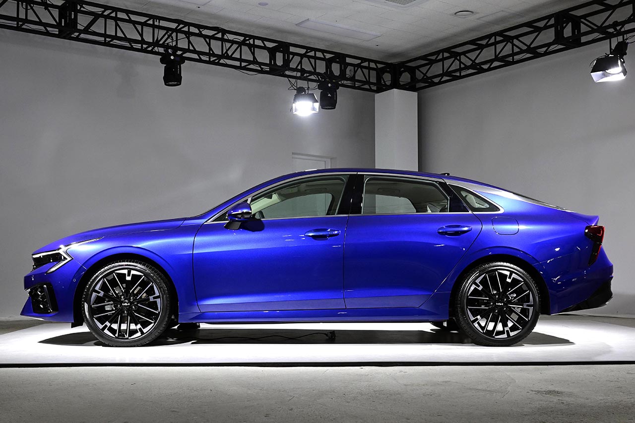 기아 K5 페이스리프트 출시, "가격은 2,784만 원부터"