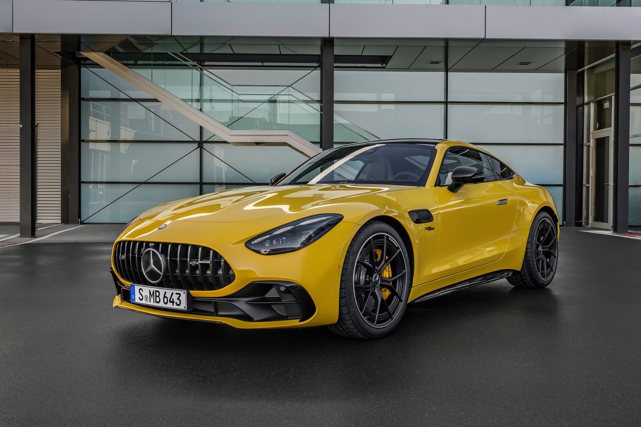 “4기통 가성비 슈퍼카” 메르세데스-벤츠 AMG GT 43 쿠페 공개