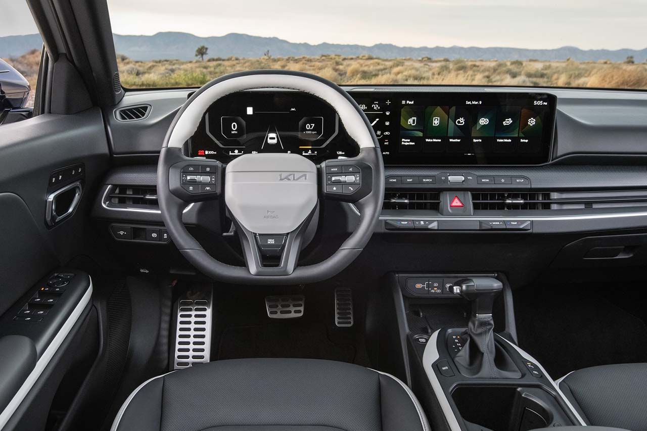 “형보다 멋진 동생” 기아 K4 공개…1.6 가솔린 터보 탑재