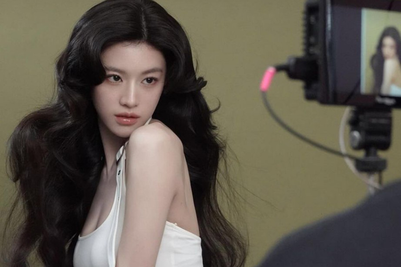 “정석 미인” 고윤정, 완벽한 외모에 의외의 볼륨감까지 ‘대박’