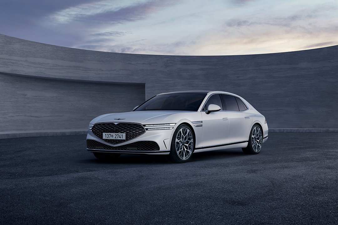 "벤츠 S63 AMG 정조준" 제네시스 G90 마그마...고성능 럭셔리의 새로운 기준