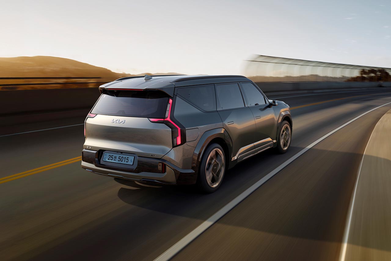 “6,412만~8,849만 원” 기아 EV9 GT, 스탠다드 출시…가성비와 고성능