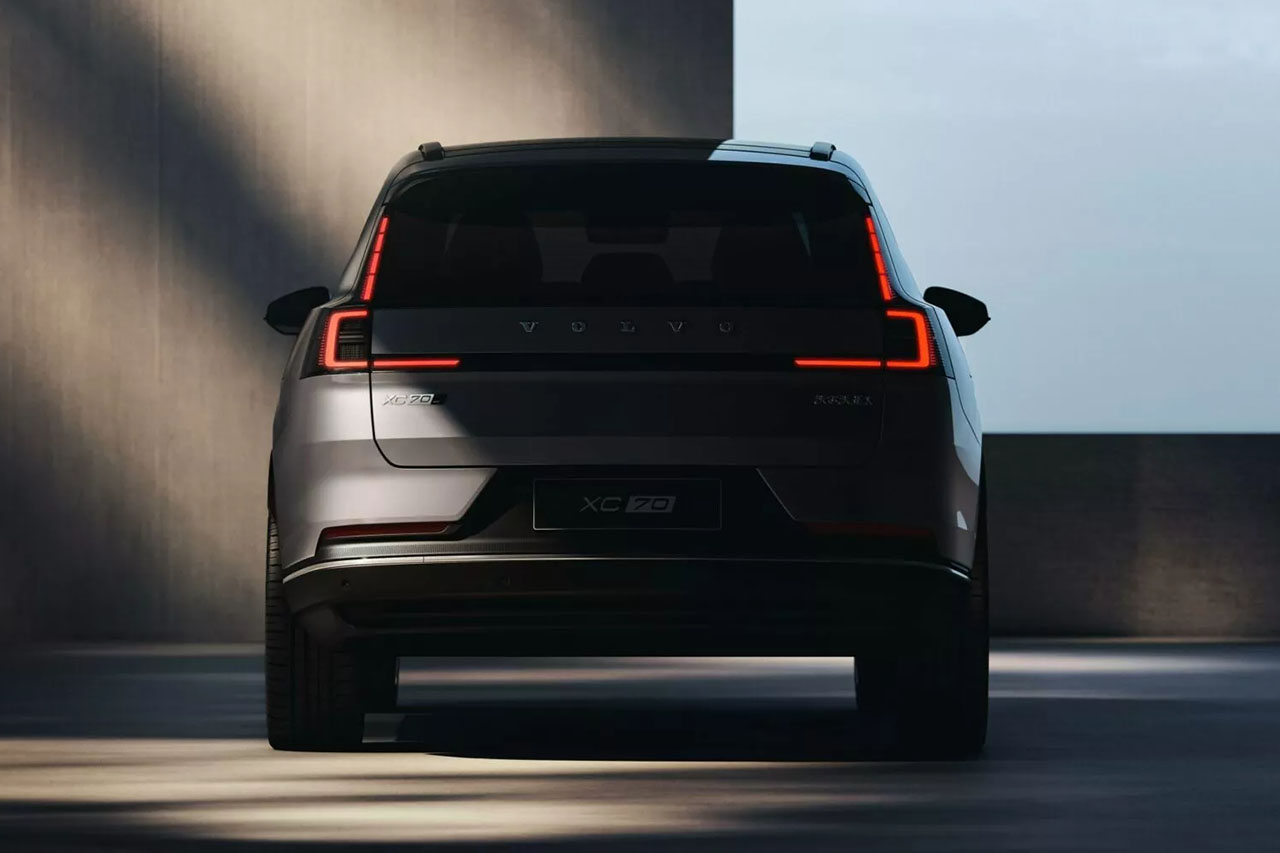 “전기차 모드로 200km 주행” 볼보 XC70 하이브리드 공개