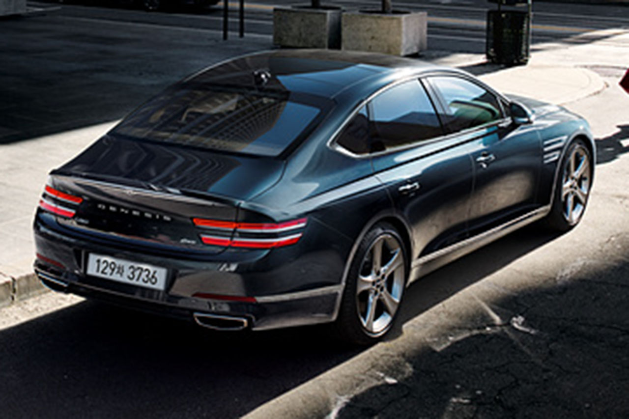 "14.6km/L 하이브리드급 연비" 중후한 50대가 선택한 3천만 원대 제네시스 G80