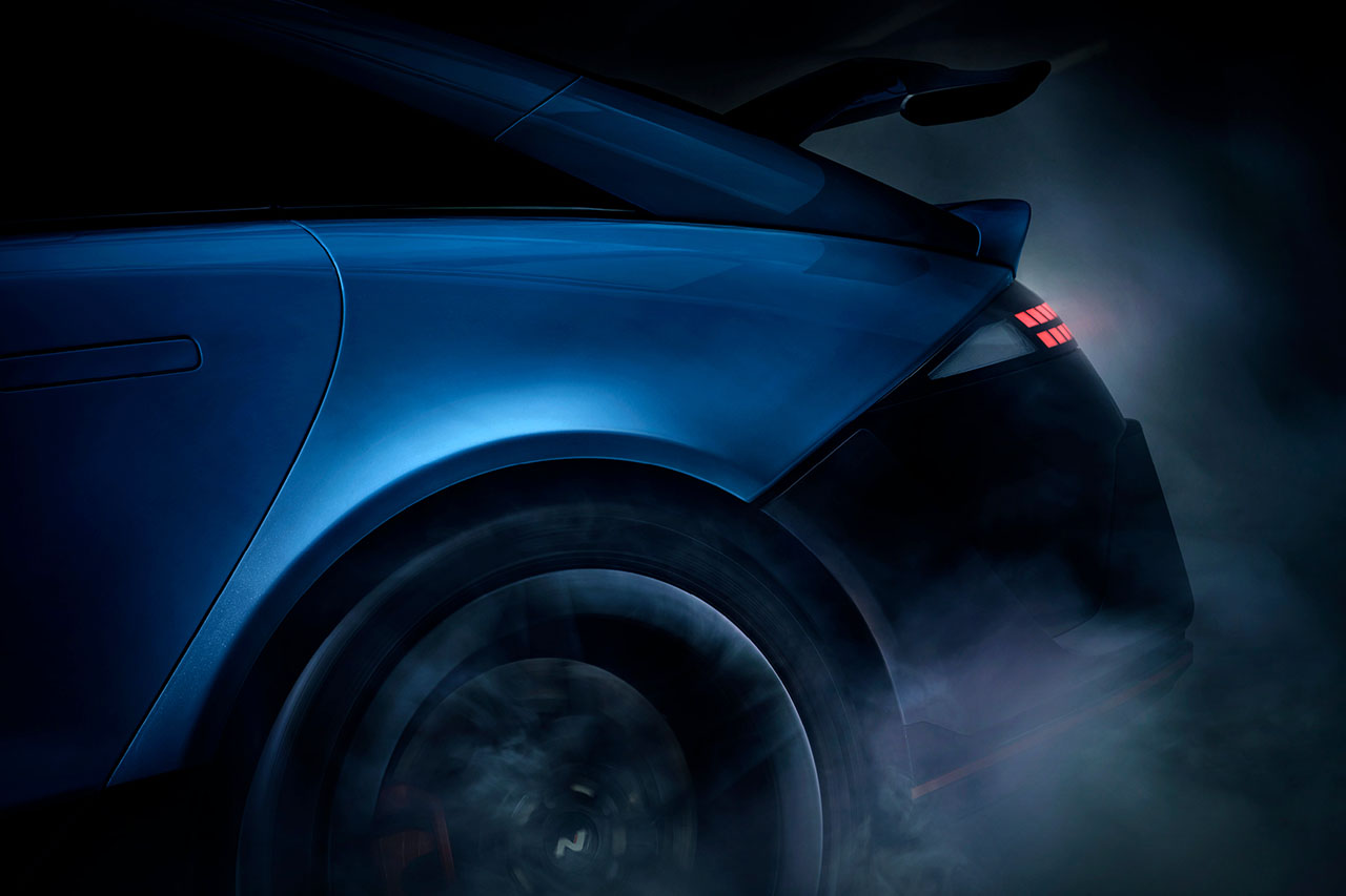 "포르쉐도 부러워할 뒤태" 현대차 아이오닉 6 N, 출시에 앞서 티저 공개