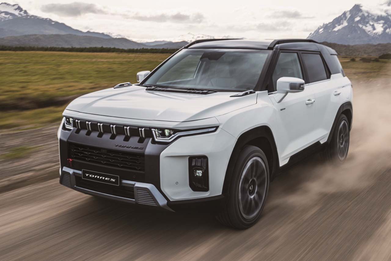 "연비 15.7km/L 중형 SUV" 오너 만족도 9.2점…3천만 원대 하이브리드 SUV