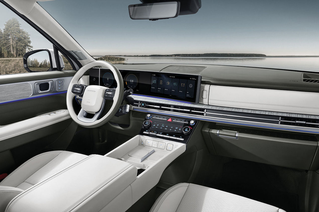 "미니밴 수준의 공간" 연비 15km/L, 못생겼다 놀려도 만족도 높은 하이브리드 SUV